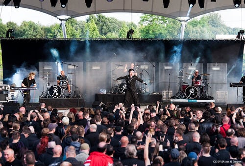 Gothic Set Electro-Wave Music | EMP