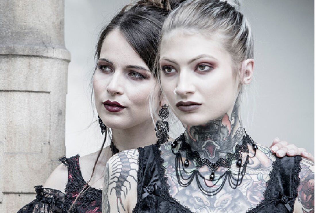 Gothic Set | Images At EMP